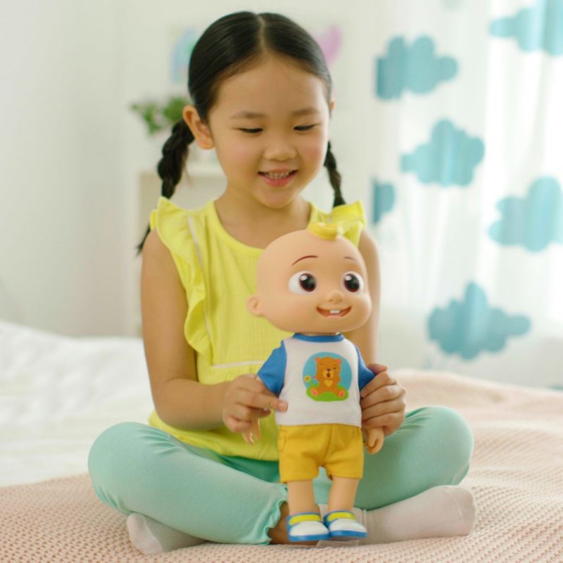 ของเล่น Cocomelon Cocomelon Deluxe Interactive Jj Doll ของเล่นสำหรับเด็ก